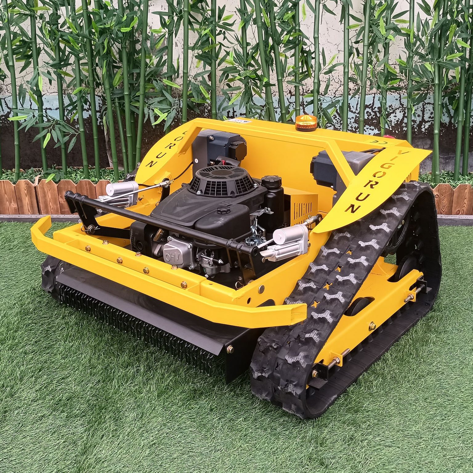 Remote Track Slope Mower With A Timer (VTLM800) – Vigorun Remote ...